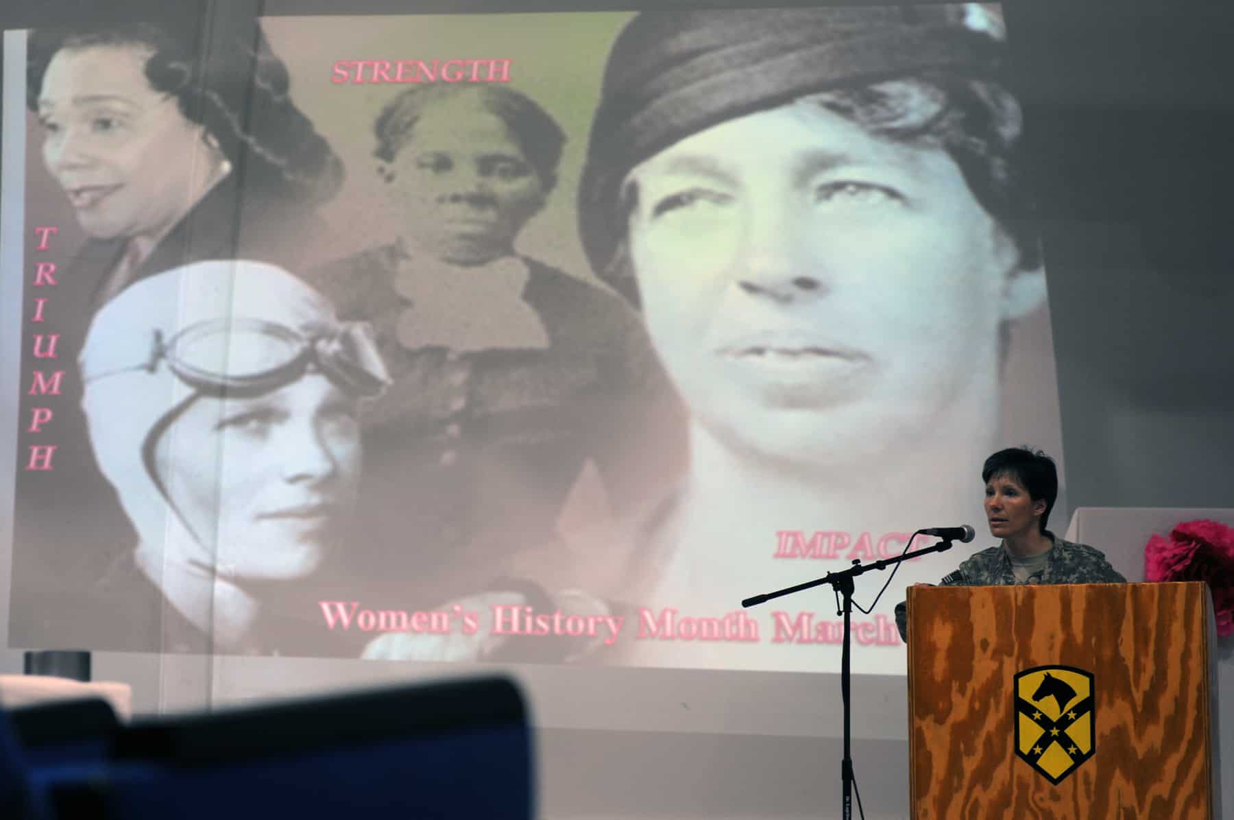 How have two women US Army generals made history? - 12StoryLibrary.com