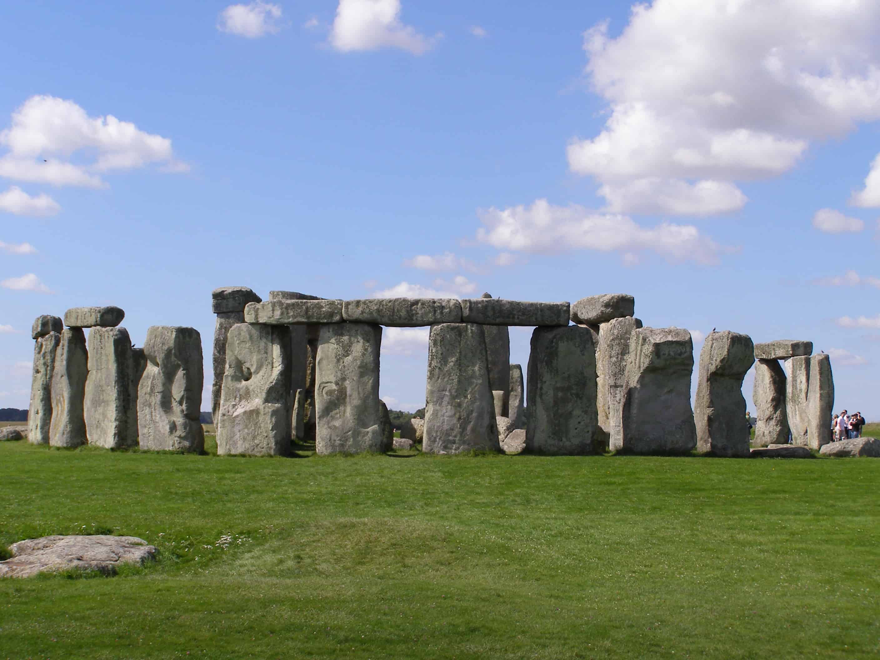 New discoveries at Blick Mead could help answer mysteries of Stonehenge ...